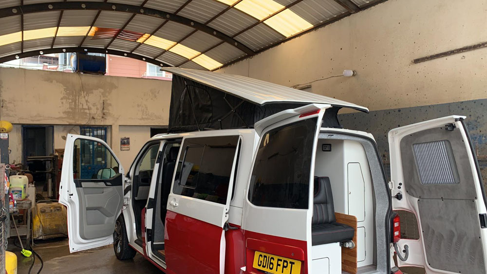 Camper Van – Beecampers
